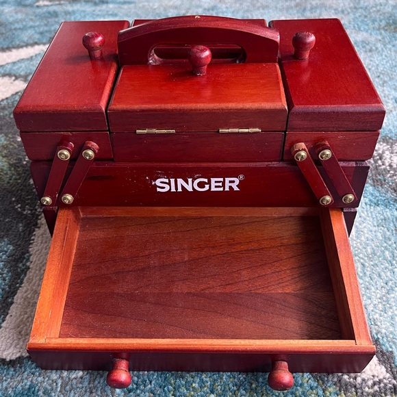 Singer | Storage & Organization | Vintage Singer Wood Sewing Kit ...